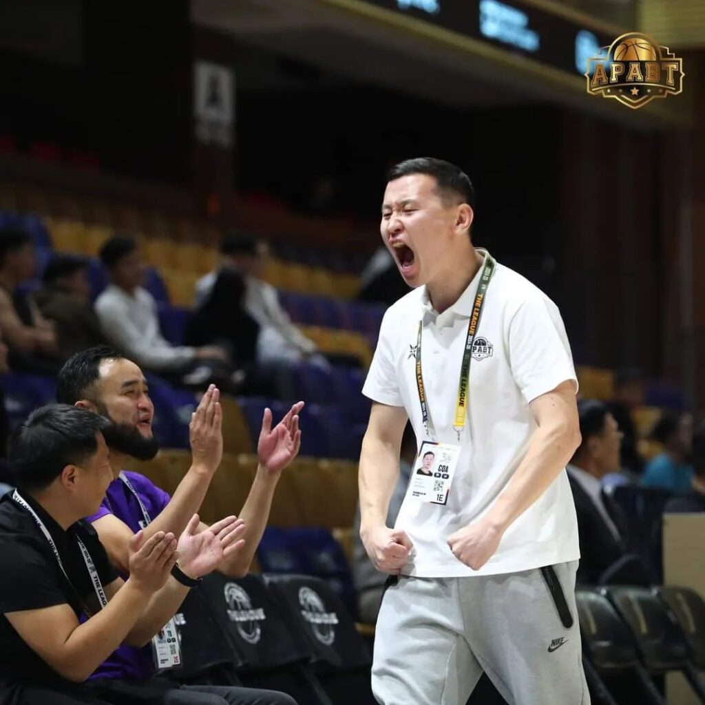 “SG Apes” багийн туслах дасгалжуулагчаар Б.Баярбат ажиллахаар болжээ