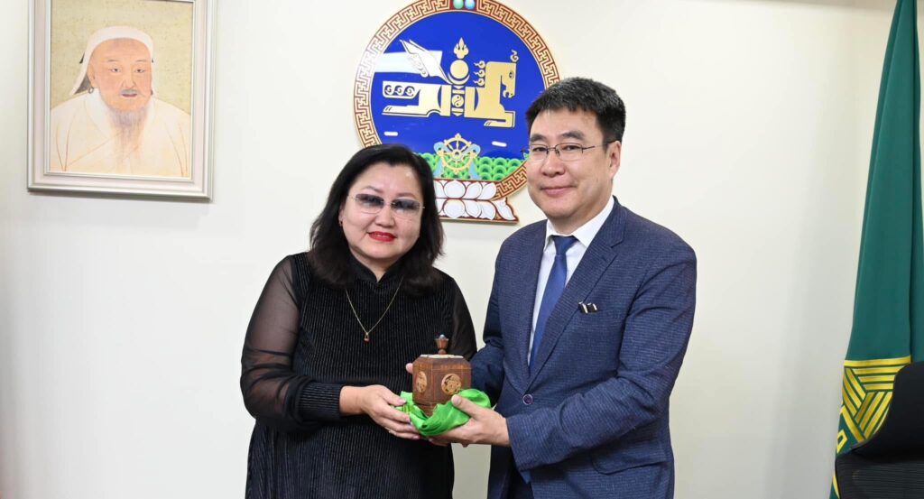 Нийгмийн даатгалын ерөнхий газрын даргаар Б Батжаргалыг томиллоо