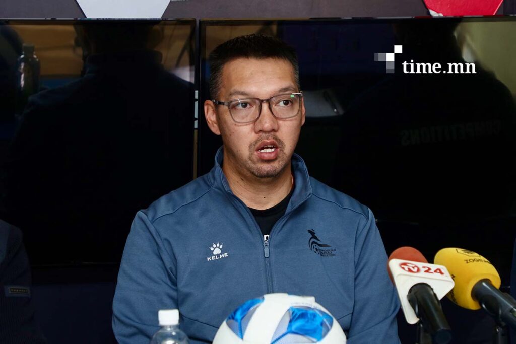 Хөл бөмбөгийн холбооны Ерөнхийлөгчийн сонгуулиас С Жаргал Ө Алтай нар нэрээ татаж Б