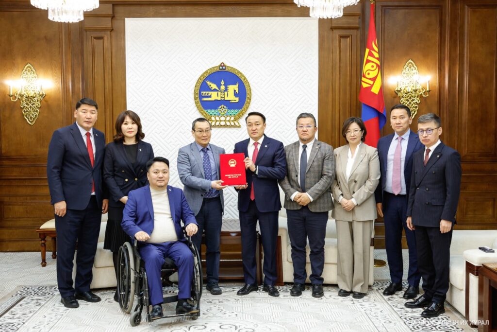 Эрүүгийн хуульд нэмэлт өөрчлөлт оруулах тухай хуулийн төслийг өргөн мэдүүллээ