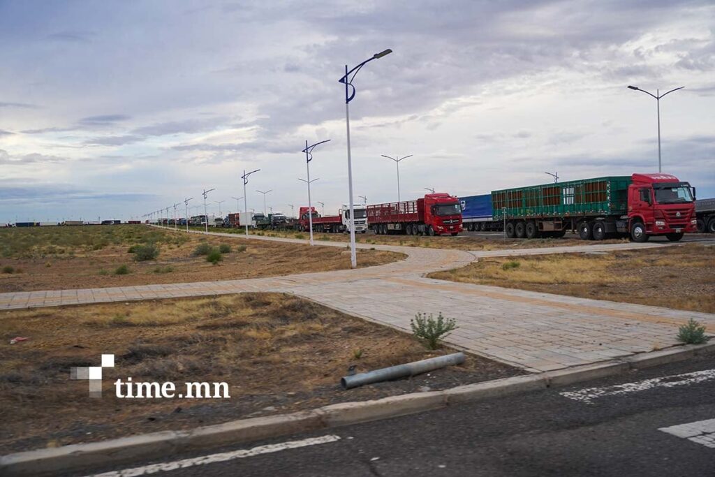 Даац хэтрүүлсэн том оврын тээврийн хэрэгслийн жолооч нарыг торгожээ