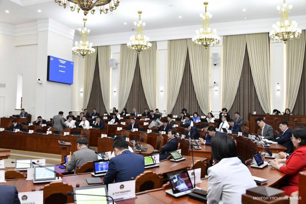 Хот байгуулалтын тухай хуульд нэмэлт оруулах тухай хуулийн төслийг хэлэлцэхийг дэмжив